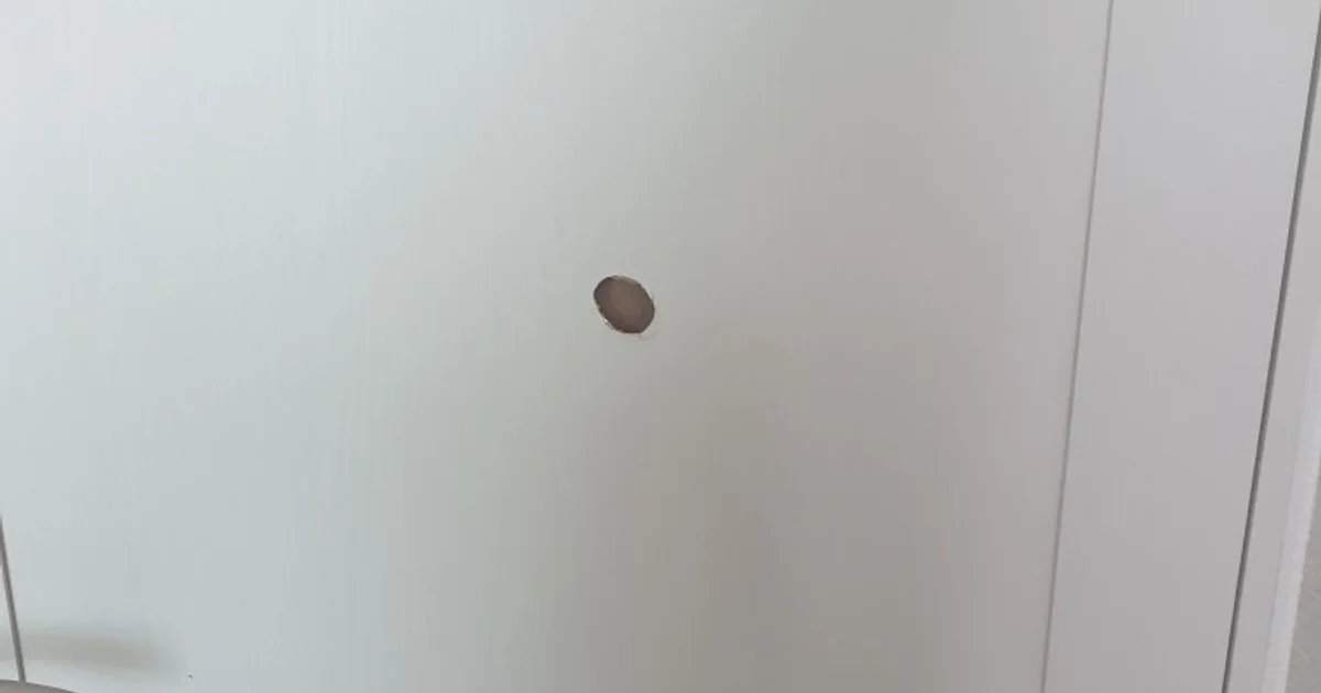 문짝 구멍파손 필름시공으로 수리 필름총각 숨고 숨은고수