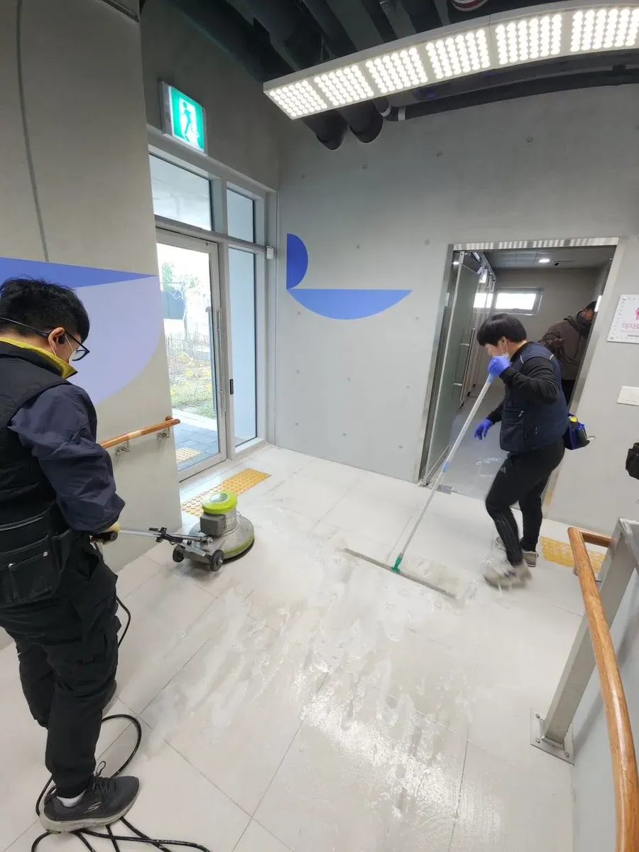 서울 관공서 건물 내부 바닥청소 And 왁스코팅 블루밍크린 숨고 숨은고수