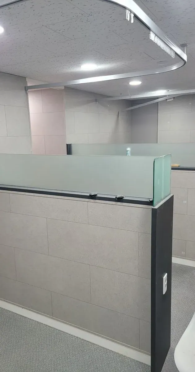 화명동 병원 벽면 동화디자인월 시공 마루대장 숨고 숨은고수