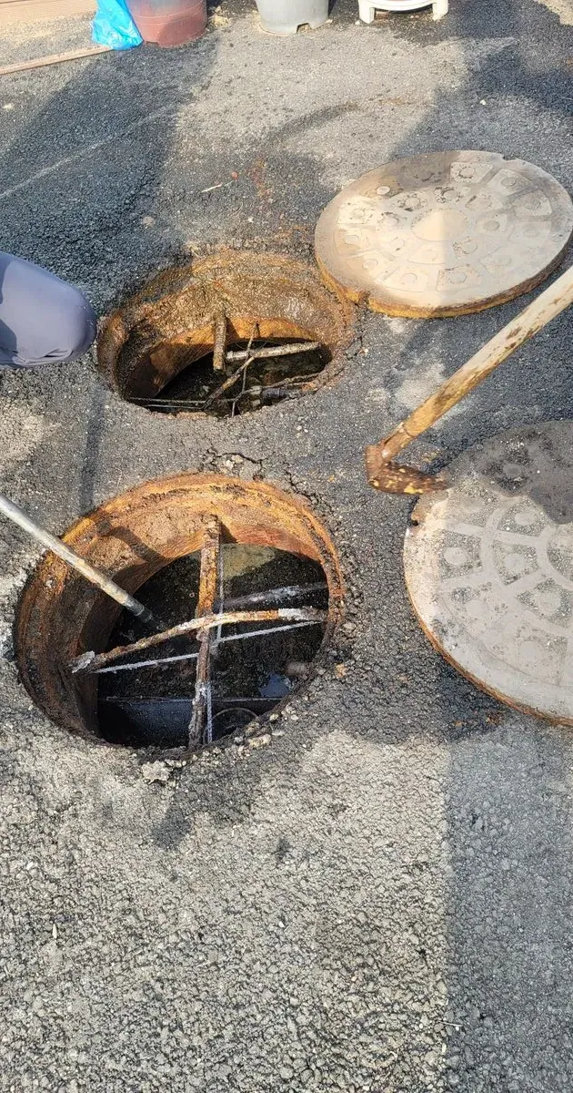 오수배관막힘으로 고압세척작업 깨끗한배관종합설비 씽크대막힘 하수구막힘 숨고 숨은고수