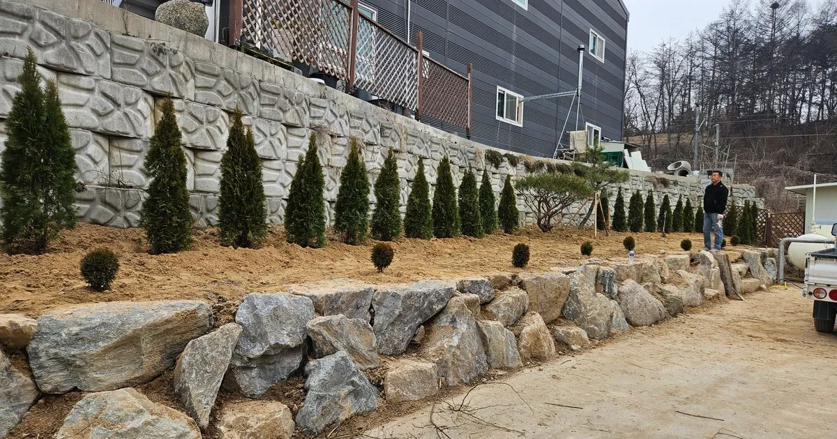 조경석 쌓기 및 화단 조성 천하조경 숨고 숨은고수
