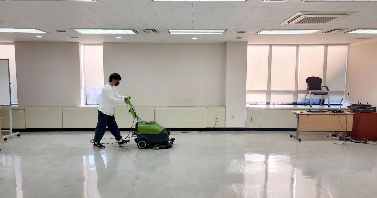 강당회의실 바닥청소 리치크린 숨고 숨은고수