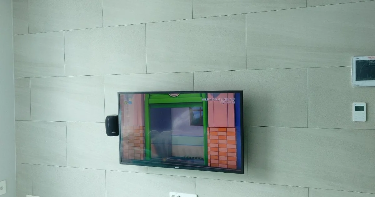선없는벽걸이티비 티비타공설치셋탑공유기숨김특수매립 벽걸이클라쓰 숨고 숨은고수