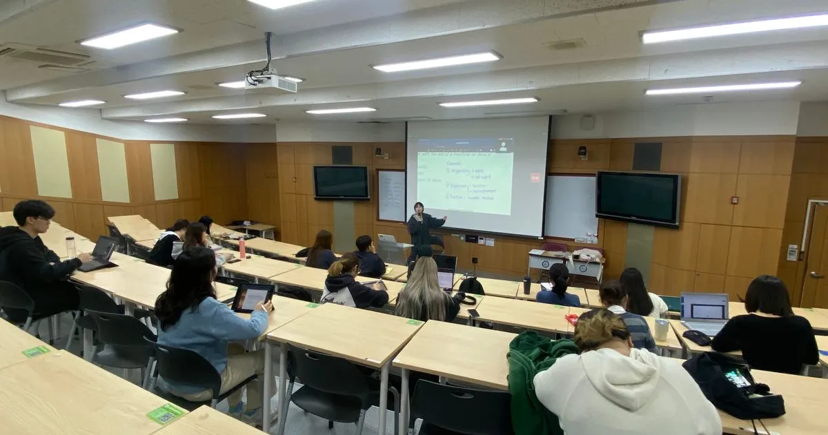 대학교에서 영어로 진행되는 수업들 튜터세션 진행 조수아 숨고 숨은고수