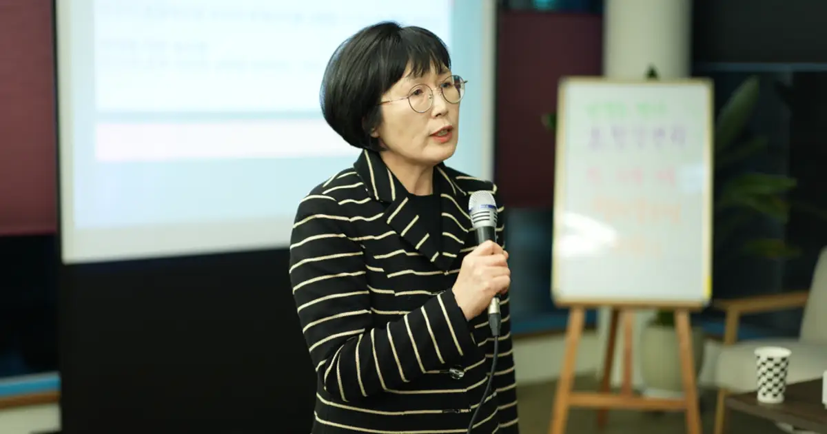 안경주 박사 초청강연회 사진촬영 광주동명동 동명책방 황도영 숨고 숨은고수