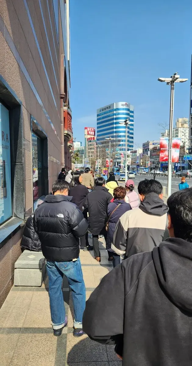백화점 오픈런으로 물품 구매 심부름 및 글쓰기 애견관리 숨고 숨은고수