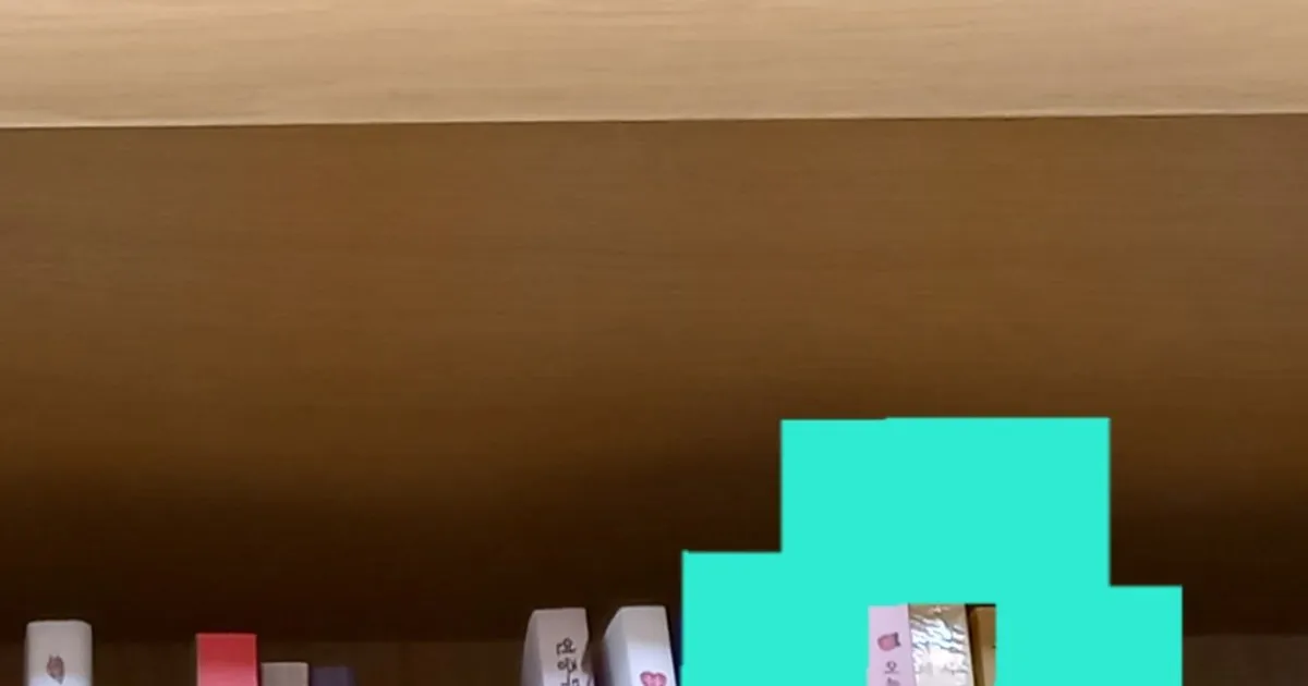 제 책 입니다 영풍문고에 꽂힌 모습입니다 시온 장소는 충장로 와이즈파크 8층 토즈 숨고 숨은고수