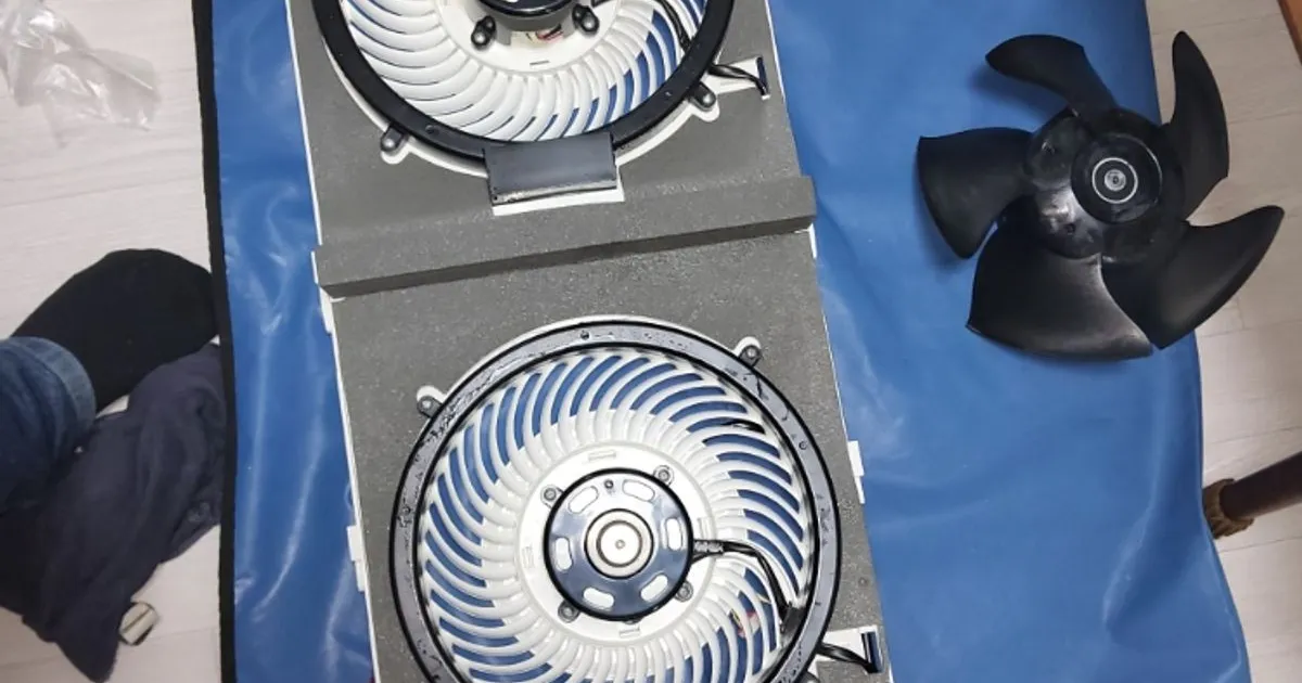 시간 약속 맞춰서 와주셨고 더러움의 정도 에어컨 상태도 알려주셨습니다 청소는 빠르게 진행해주셨어요 에어컨의 부품이 약간 헐거웠는데 그 부분도 캐치하여 알려주셨어요