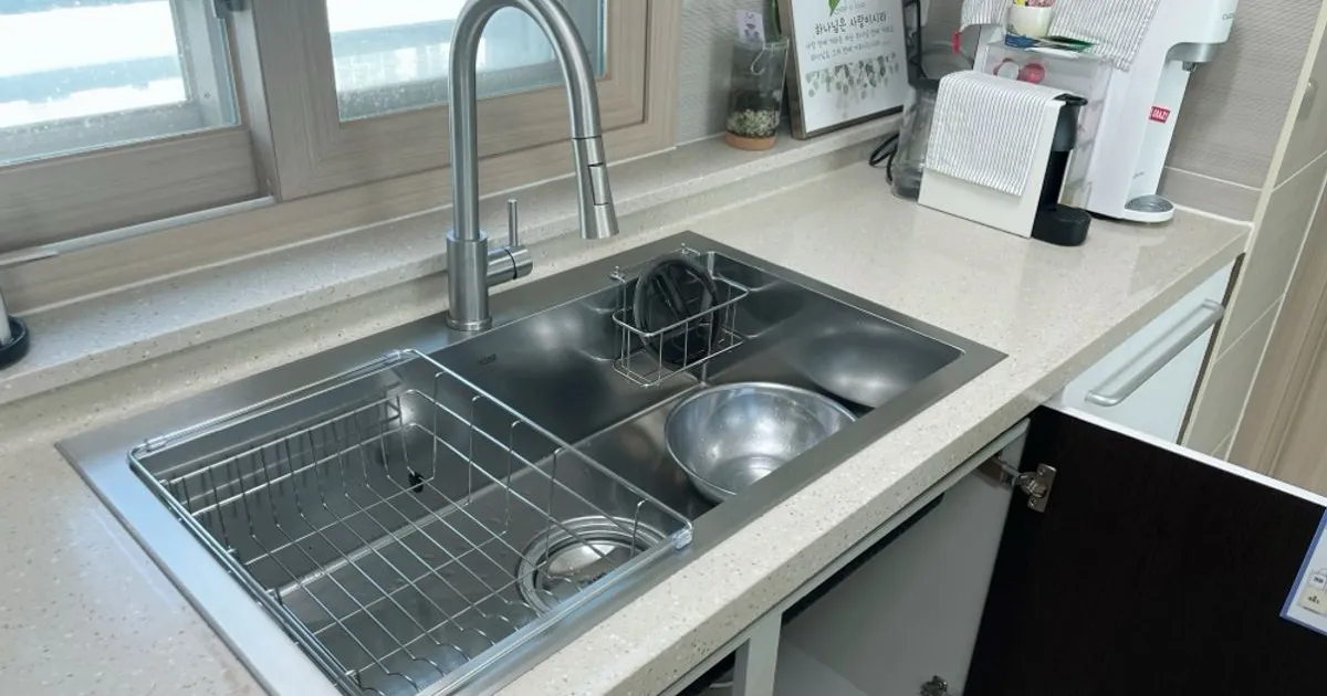 많은 곳에서 견적을 받았는데 홈프로 고수님이 합리적인 가격과 친절한 상담으로 시공해주셨어요 손이 너무 빠르셔서 아주 빠르게 작업 완료해주셨어요 진짜 너무 감사드려요