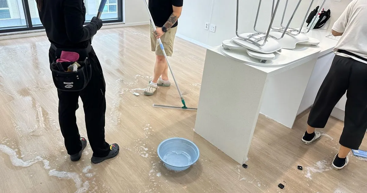 입주청소 처음이라 그런지는 모르겠지만 무슨 구석구석 엄청 깨끗이 청소해주셔서 이삿날 청소를 앙해도될정도 너무 감사했습니다