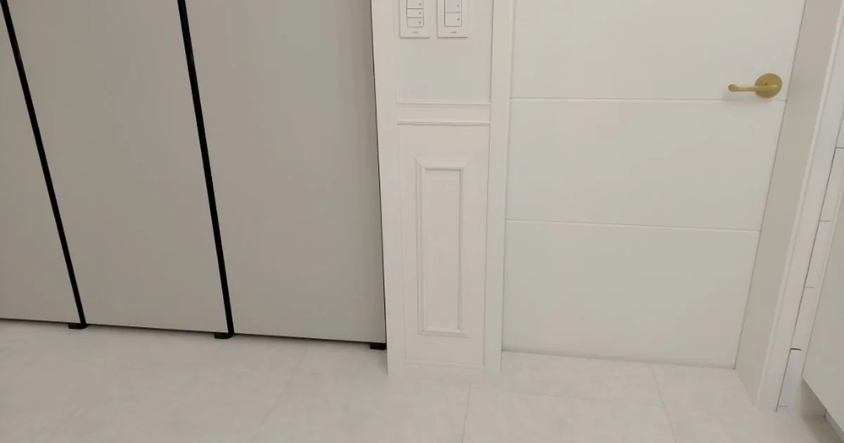 적정한 가격으로 로봇청소기가 올라가는지까지 체크해주시고 제가 걱정이많아 실시간으로 밤낮없이 질문했는데 언제나 친절하게 답변주셨어요 색상도 거실바닥색상과 거의 동일해서