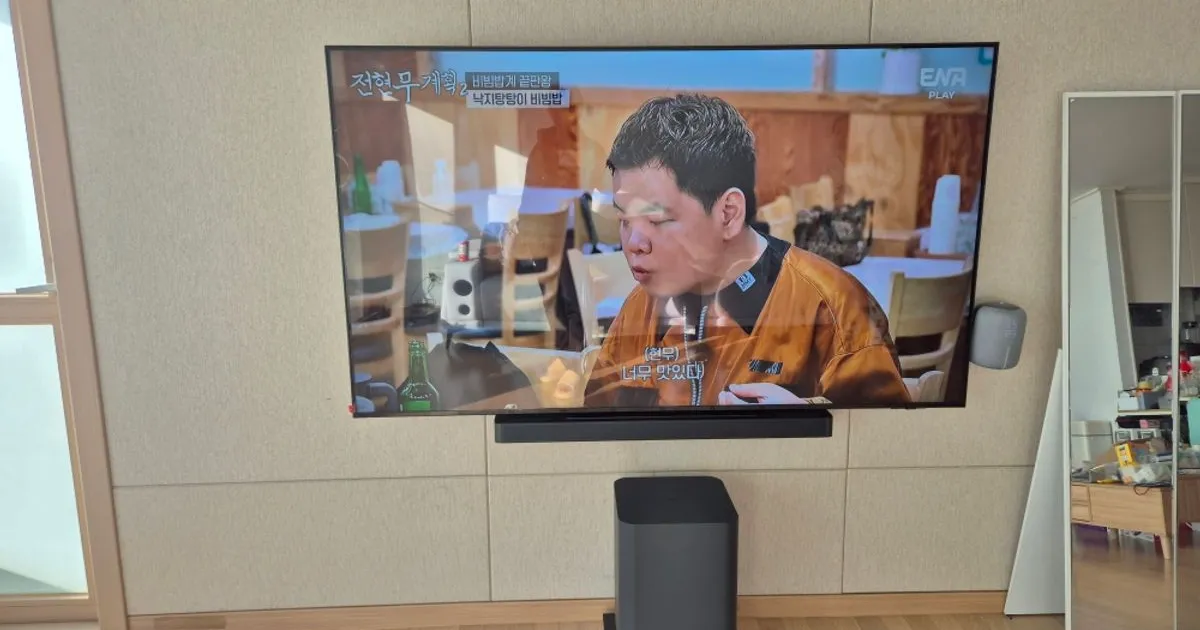 가격도 저렴하고 선정리 너무깔끔하게 해주셨어요 ㅎ 일요일말고는 시간이 안되서 일요일에 와서 설치해주시고 너무깔끔하고 마음에