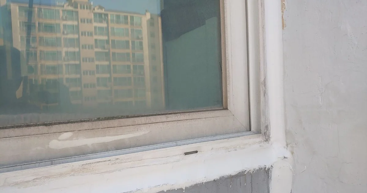 사장님 꼼꼼하게 잘해주셨어요 시공전 후 사진 많이 찍어서 보내주시고 후회 없는 선택인거같아요~ 감사합니다 주변에 소문내야겠습니다