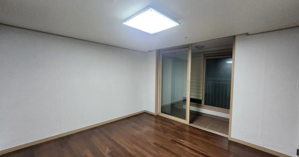 개인적인 사정이 생기셨는데도 약속을 지켜주려하시는 모습에 신뢰감이 생겼어요 비록 늦게 시작하긴했지만 밤늦게까지 식사도 못하시고
