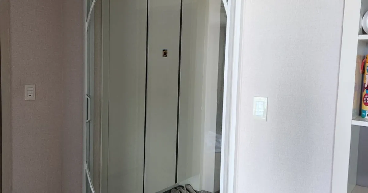 다른곳은 다 안된다는 디자인이였는데 중문달다 사장님은 제가 딱 원하는 디자인으로 꼼꼼히 빠르게 잘 진행해주셨습니다 가격도 다른곳보다 합리적이라 좋았습니다 숨고 숨은고수