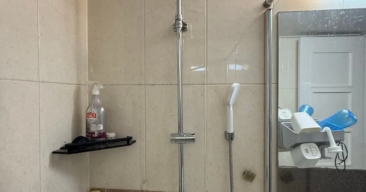 빠르고 친절하게 상담해주실뿐 아니라 꼼꼼히 말씀안드려도 센스있게 작업을 잘 해주셔서 너무 좋았습니다 덕분에 칙칙했던 화장실이 환하게 바꼈습니다 감사합니다 숨고