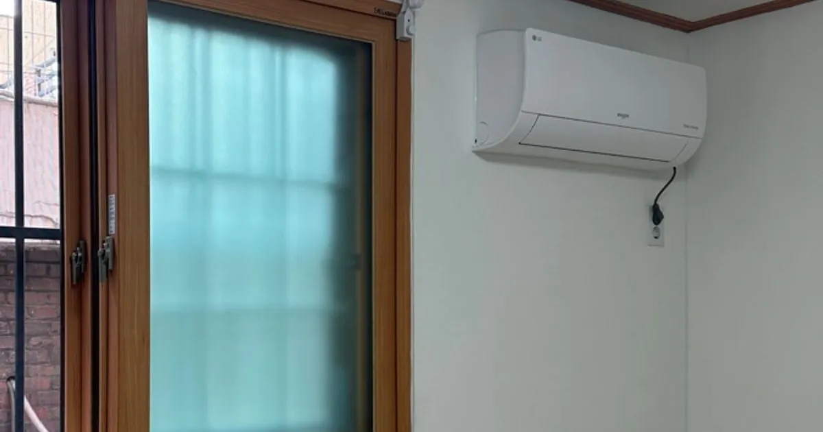 가격도 합리적이고 친절하게 응대해주셨어요 설명도 자세히 해주시고 작업도 신속정확하게 해주셨습니다 덕분에 엄청 깔끔해졌어요