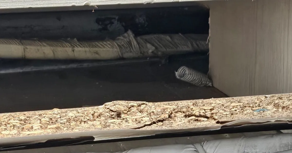 에어컨 배수관 설치 관련해서 붙박이장과 벽을 뚫는 시공을 해주셨어요 생각했던것보다 번거롭고 오래걸리는 작업이였을텐데 꼼꼼하게 마무리 잘해주셔서 정말 감사합니다