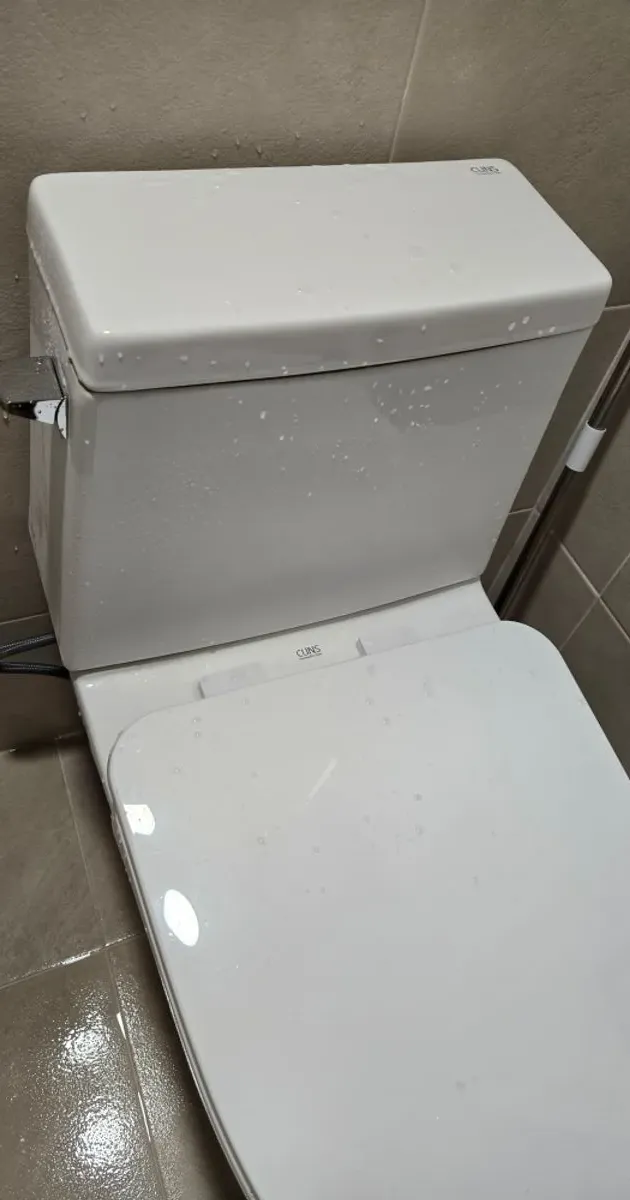 변기수리 부탁드렸는데 꼼꼼하게 상태 살펴주시고 부품전체 교체 해주셨어요~~가격도 서비스도 너무 만족스럽습니다 숨고 숨은고수