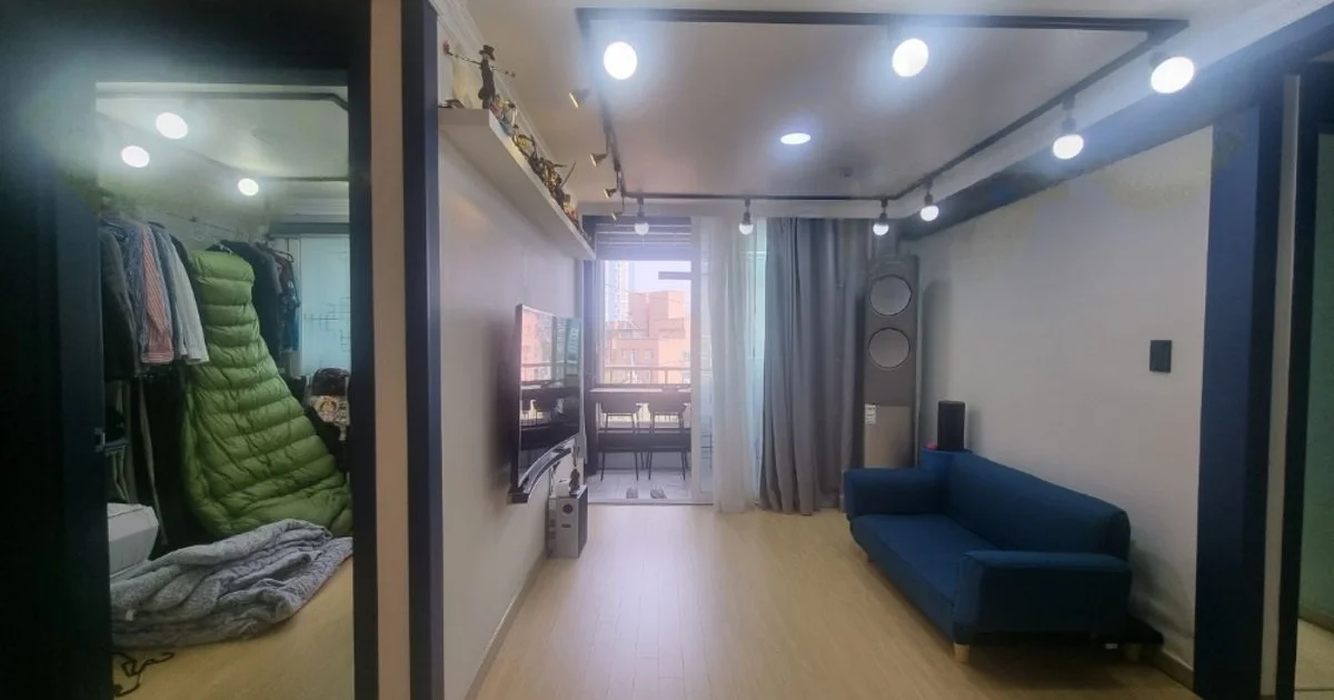 청소 진행하였습니다 책임감 막중해보이시는 팀장님 두 분이 오셔서 이곳 저곳 꼼꼼하게 청소해주셨습니다 이전 세입자가 고양이를 키워서 고양이털 청소가 까다로웠을 것이고