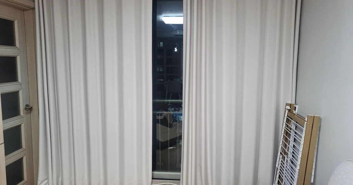 이사하면서 신혼집 커튼 블라인드 새로하였는데 너무 이쁘고 집 분위기가 완전 달라졌어요~ 상담도 편하고 꼼꼼하게 잘해주시고