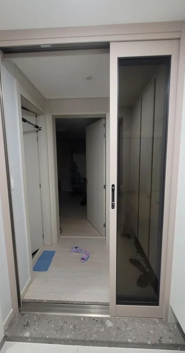 가격도 합리적이고 기사님이 꼼꼼하고 세심하게 잘 시공해주셔서 대만족합니다 감사해요 번창하세요 숨고 숨은고수