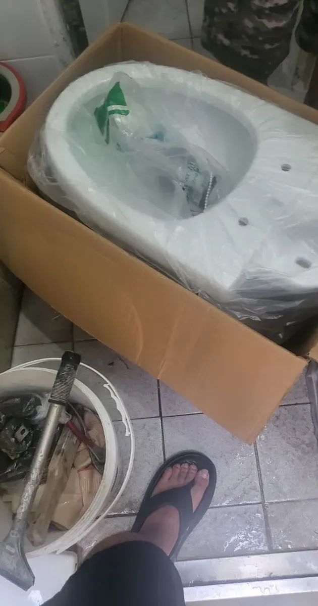 화장실 변기가 깨져서 교체하는데 사장님 정말 너무 친절하게 잘해주셔서 좋았어요 작업도 완전 깔끔하게 해주셔서 문제없이 잘