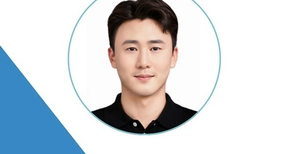 작업전부터 같이 꼼꼼하게 확인하시고 시작해주시고 벽지에 문제가 있어서 추후 As도 약속해주셨어요~ 깨끗하게 청소해주셔서