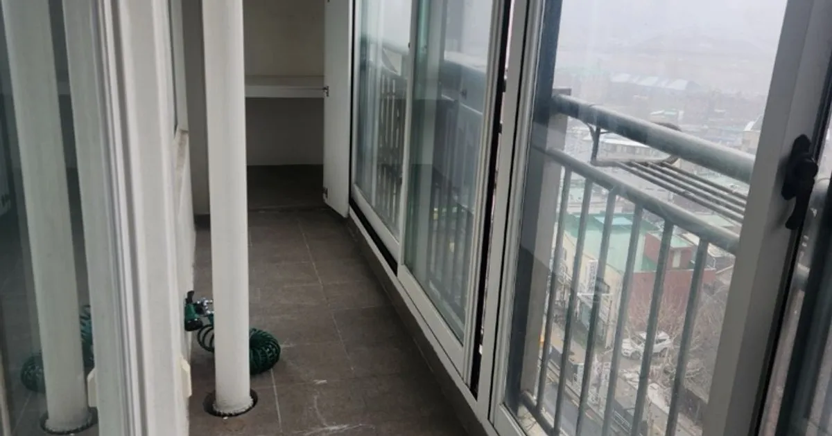 꼼꼼하게 잘해주셨습니다 주기적으로 청소를 요청 드릴 예정이에요 중간 중간에 과정도 설명해주시고 다른 요청도 잘 들어주셨어요 믿을만 합니다 숨고 숨은고수