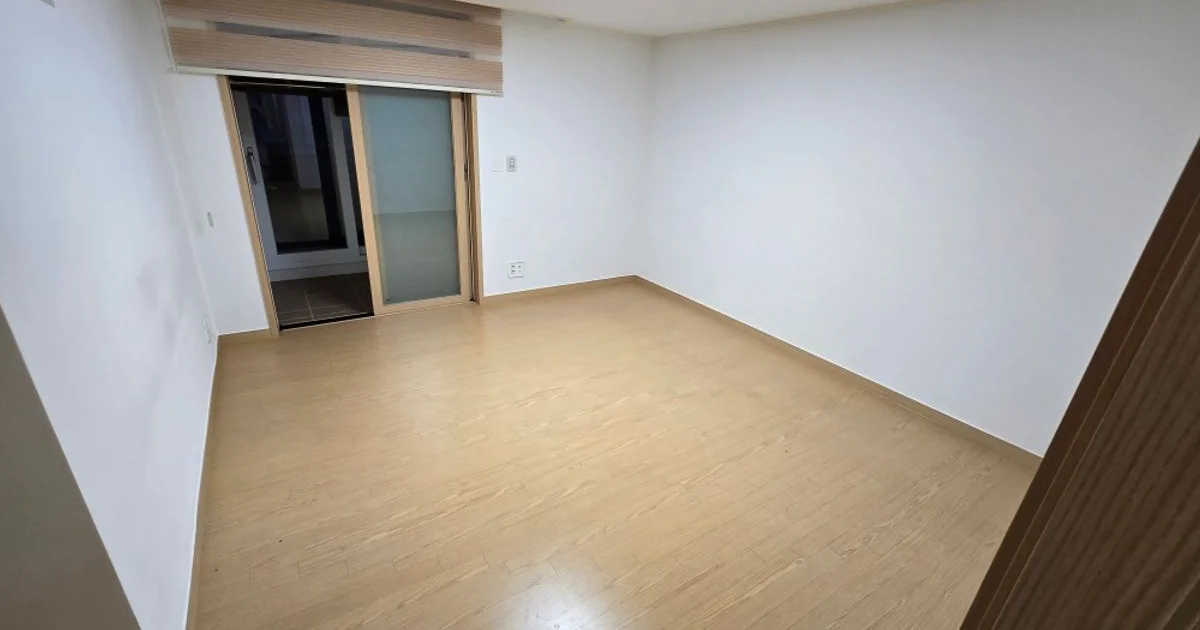 에어컨 설치전이라 너무 더운 날씨에 깨끗하게 청소해주셔세 감사합니다 숨고 숨은고수