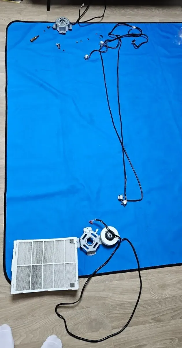 시간약속도 잘 지키시고 깨끗하게 잘 정리 해주셨습니다 관리방법도 잘 설명해주셔서 다음번에도 또 부탁드리려 합니다 숨고 숨은고수
