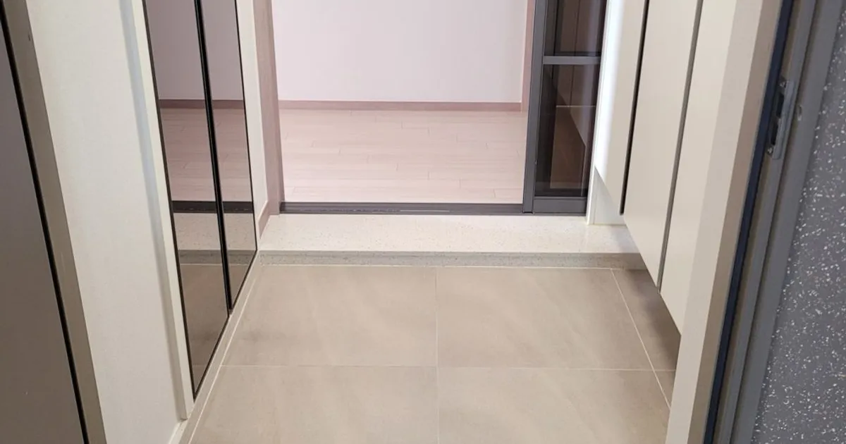 첨부터 친절하게 상담해주시고 타사와 다르게 직원분 모두 한국인이 투입하셨어요 작업전 사진과 작업후 사진 보내주셔서 구분하기 쉽게 결과 리뷰해주셨어요 다음엔 지인에게