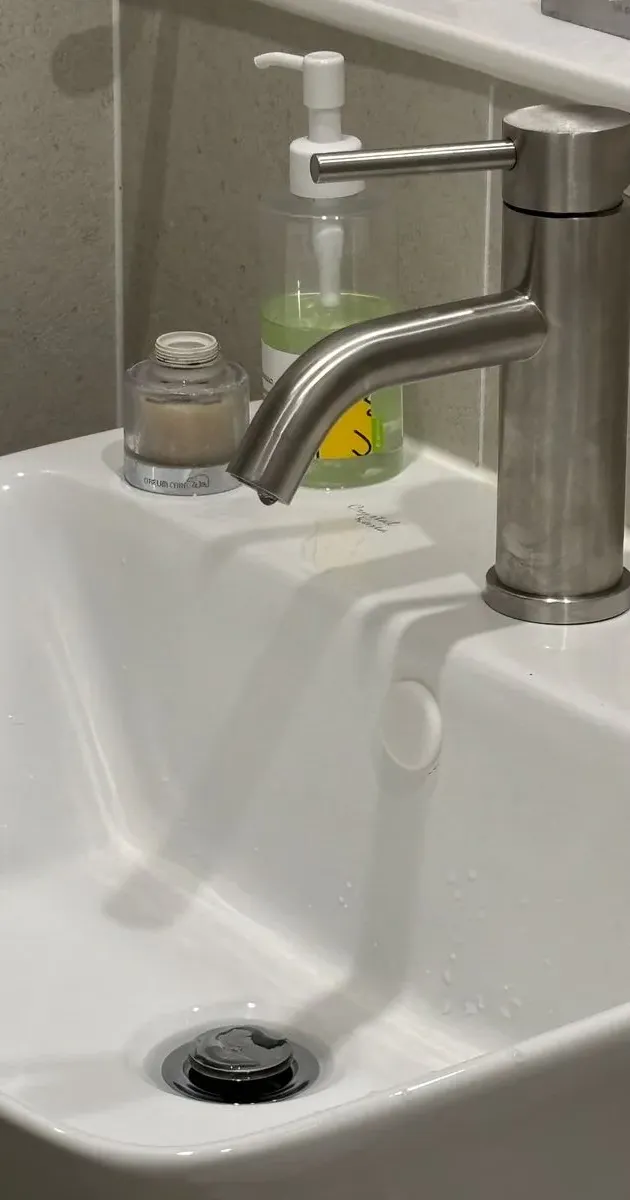 갑자기 수전이 고장나서 숨고를 통해 알아보다 친절하고 합리적인 가격제시로 진행하게 되었습니다 설치도 조금 힘든 상황이였지만 내공있게 마무리 해주셔서 감사합니다 ~ 숨고