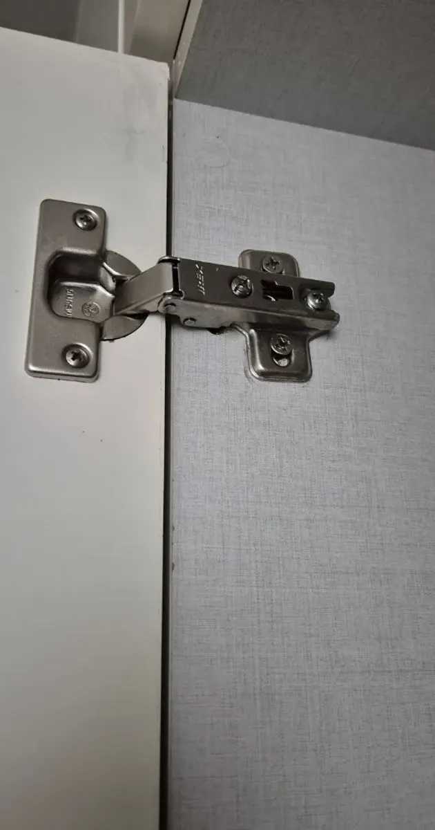 급히 연락 드렸는데도 바로 달려와 주시고 작업도 너무 만족스럽습니다 감사합니다 숨고 숨은고수