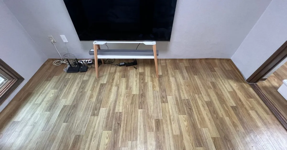 급하게 알아보다가 간단한 통화 후에 바로 시공 잡아주셔서 이사하자마자 깔끔하게 해결되었네요 알아본 곳만 5군데인데 그 중에