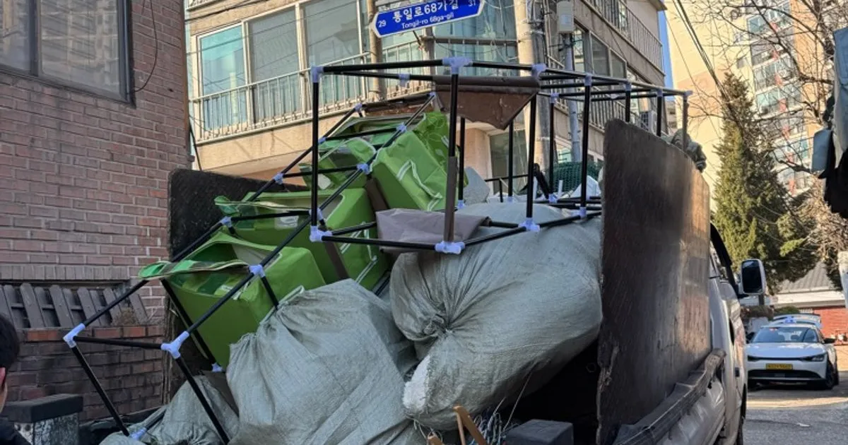 이사가 아니라 집을 없애야 해서 처음 폐기물 신청해봤는데 친절하고 신속하십니다 폐기물이라 한데 모아 버려도 되는 줄 알았는데