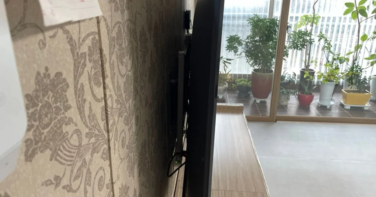 급하게 당일 설치를 요청드렸는데 스케줄 확인하시고 설치해 주셨습니다 너무 만족스럽게 설치를 잘해주셔서 좋았습니다 숨고 숨은고수