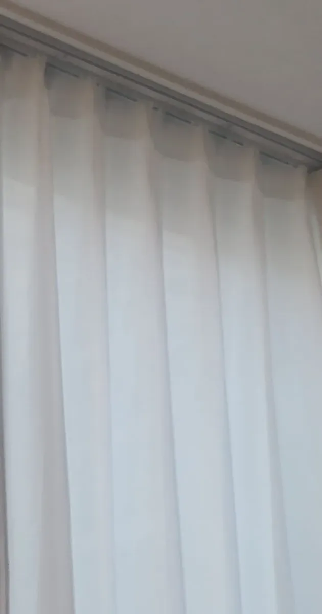 시간맞추어 와주시고 작업도 빨리해주셨어요 커튼 무척 예쁘네요~ 감사합니다 숨고 숨은고수