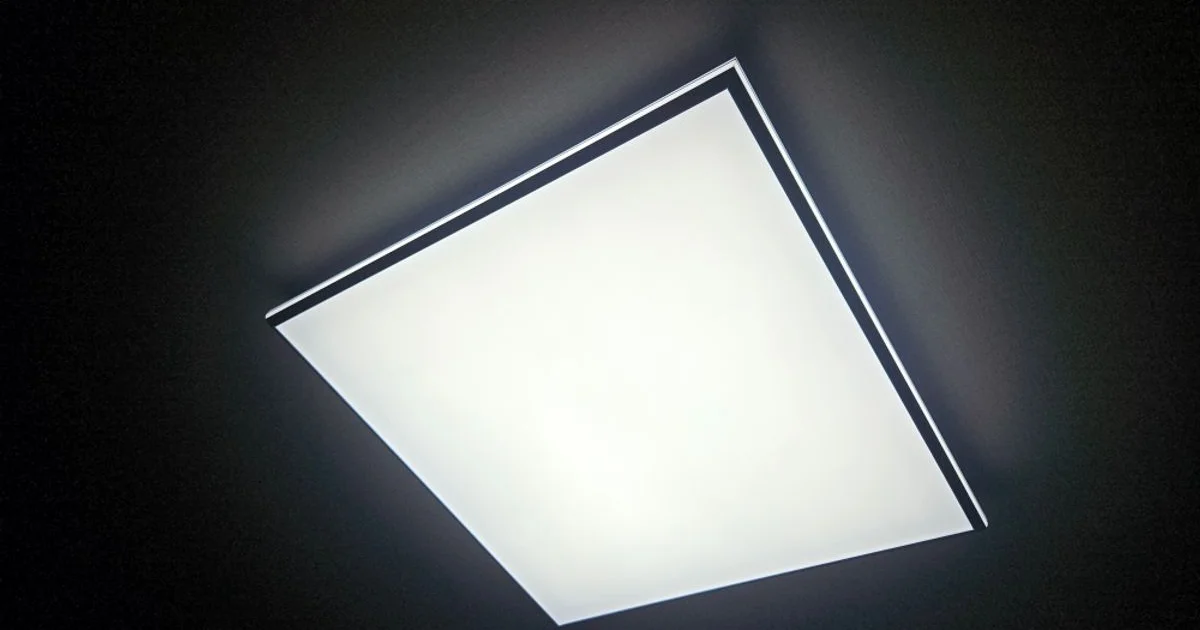 갑자기 Led전등이 나가는바람에 급하게 연락드렸는데 친절하게 응대해주셨어요 덕분에 싸게 좋은 전등으로 교체 잘 했습니다