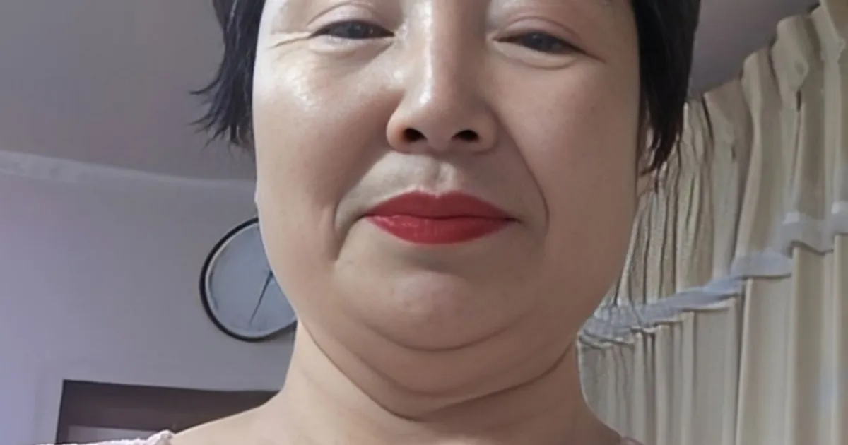 보정은 처음해보는데 너무너무 예쁘게 잘해주셔서 두고두고사용할듯요 함께 맡기신 왕언니님77세은 영정사진으로 쓰시겠다하시네요