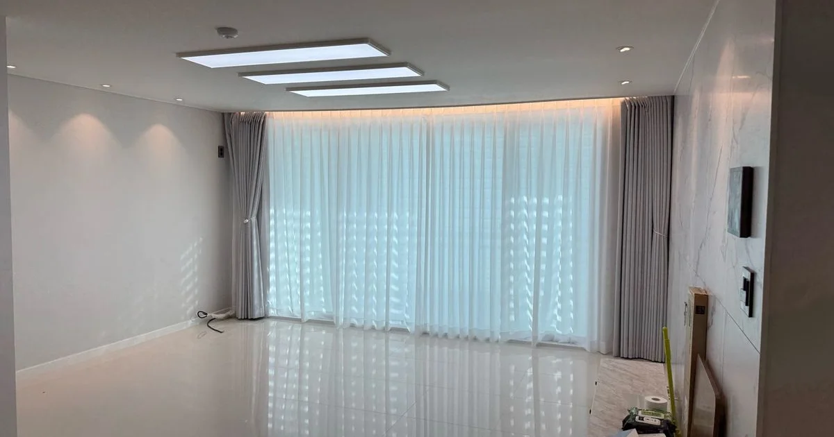 일정도 잘맞춰주시고 선하나하나 꼼꼼하게 잘챙겨주셔서 너무나 만족스럽게 나온것같네요 번창하시고 다음에 기회되면 또 의뢰드리고