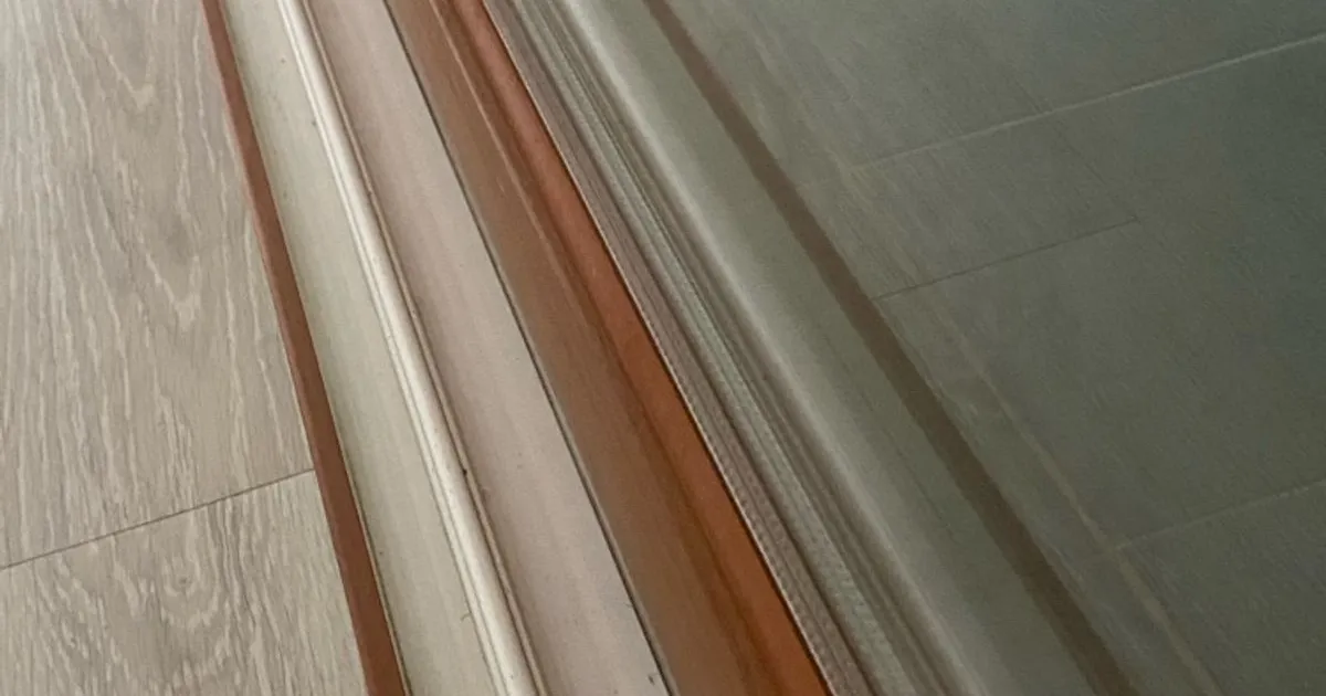 꼼꼼히 열심히 잘 해주시고 비용도 합리적이였습니다 구석구석 직접 확인하시고 말씀못드린 부분들도 체크하여 잘 정리해주셨습니다
