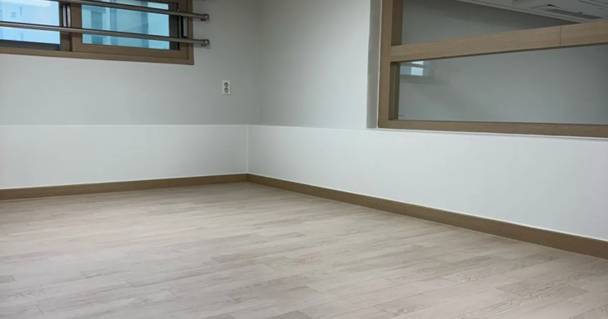 약속시간에 맞게 도착하셔서 꼼꼼하게 봐주시면서 친절하게 상황 설명해주히고 청소해주셨어요 맨처음에 정말 더러웠는데 청소한후 정말