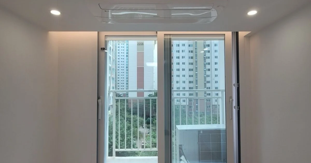 여러군데 견적을 받아 봤었는데 요즘 샷시 비용이 너무 올라서 고민 했었는데 합리적인 가격으로 시공하고서 너무 맘에 들어 적극 추천 합니다 숨고 숨은고수