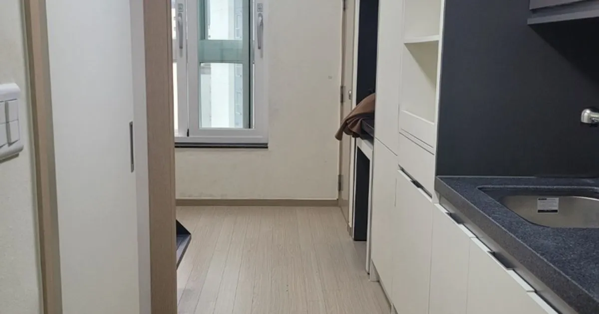 복층이라 청소가 어려웠는데 에어컨 등 꼼꼼하게 청소 해주셨어요 마지막으로 방역까지 해주셔서 안심하고 입주했습니다 숨고 숨은고수