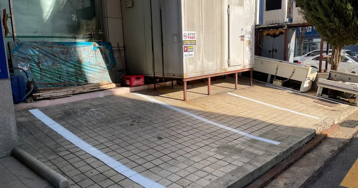 제가 요청하는 것에 잘 맞춰서 작업 해 주셨어요 처음에 세로줄만 그려서 다시 네모모양으로 요청드려서 수정해서 잘 해주셨어요