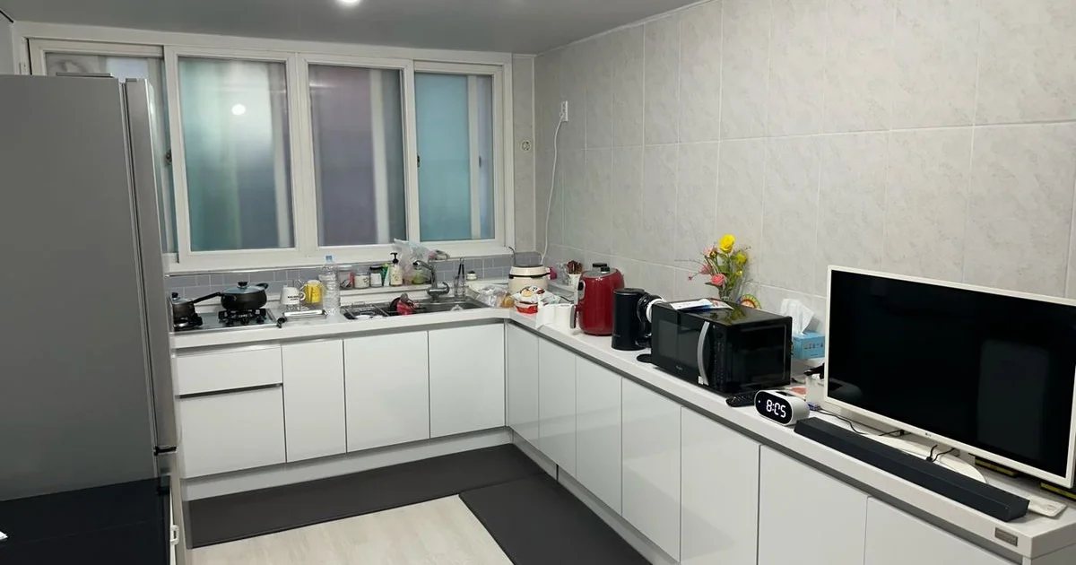 급하게 입주청소가 필요하여 신청했는데 예상치 못했던 곰팡이 제거까지 빠르게 잘 진행해 주셨습니다 더 번창하시길요 숨고 숨은고수