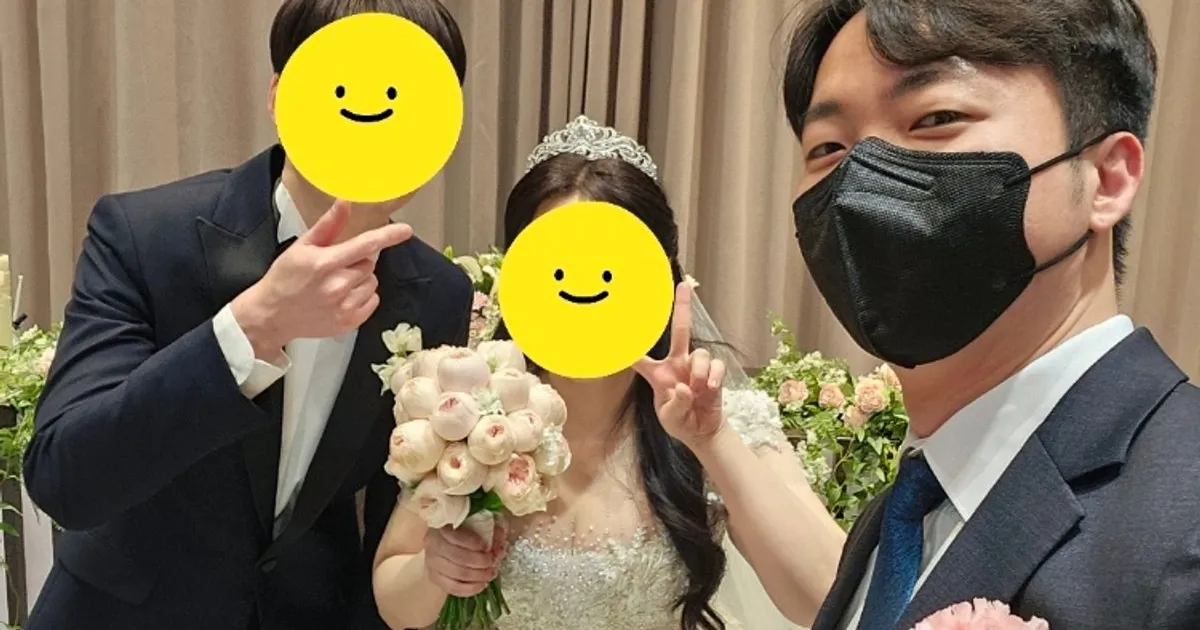 강현 사회자님께서 신랑·신부의 성향에 맞춰 멘트를 조정해 주시고 식순에 따른 진행 방향도 꼼꼼하게 점검해 주셔서 신뢰가 갔어요