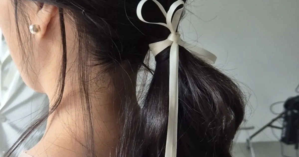 웨딩촬영 후기 좋은 희뷰티에 일찍부터 연락드려 함께 했습니다 희연 원장님으로 배정 받아서 촬영 전 시안 보내드렸는데 변형 순서와 디자인 모두 완벽하게 숙지해와주셨고