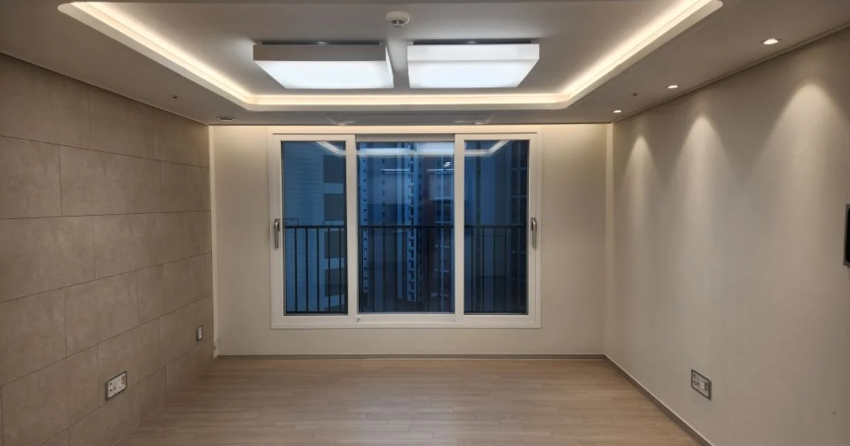 가격이 합리적이며 친절한 브리핑과 꼼꼼함이 특징이었습니다 생각지도 못한 부분까지 세심하게 신경 써준 부분과 체계적으로 진행되는